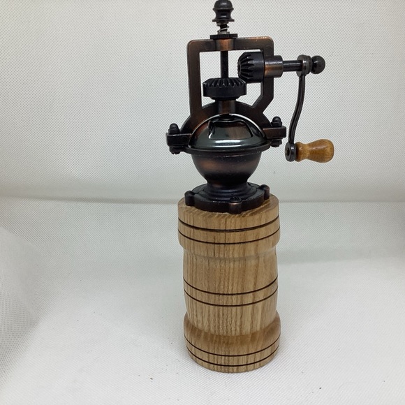 Dining | Antique Style Pepper Grinder Ash Wood | Poshmark